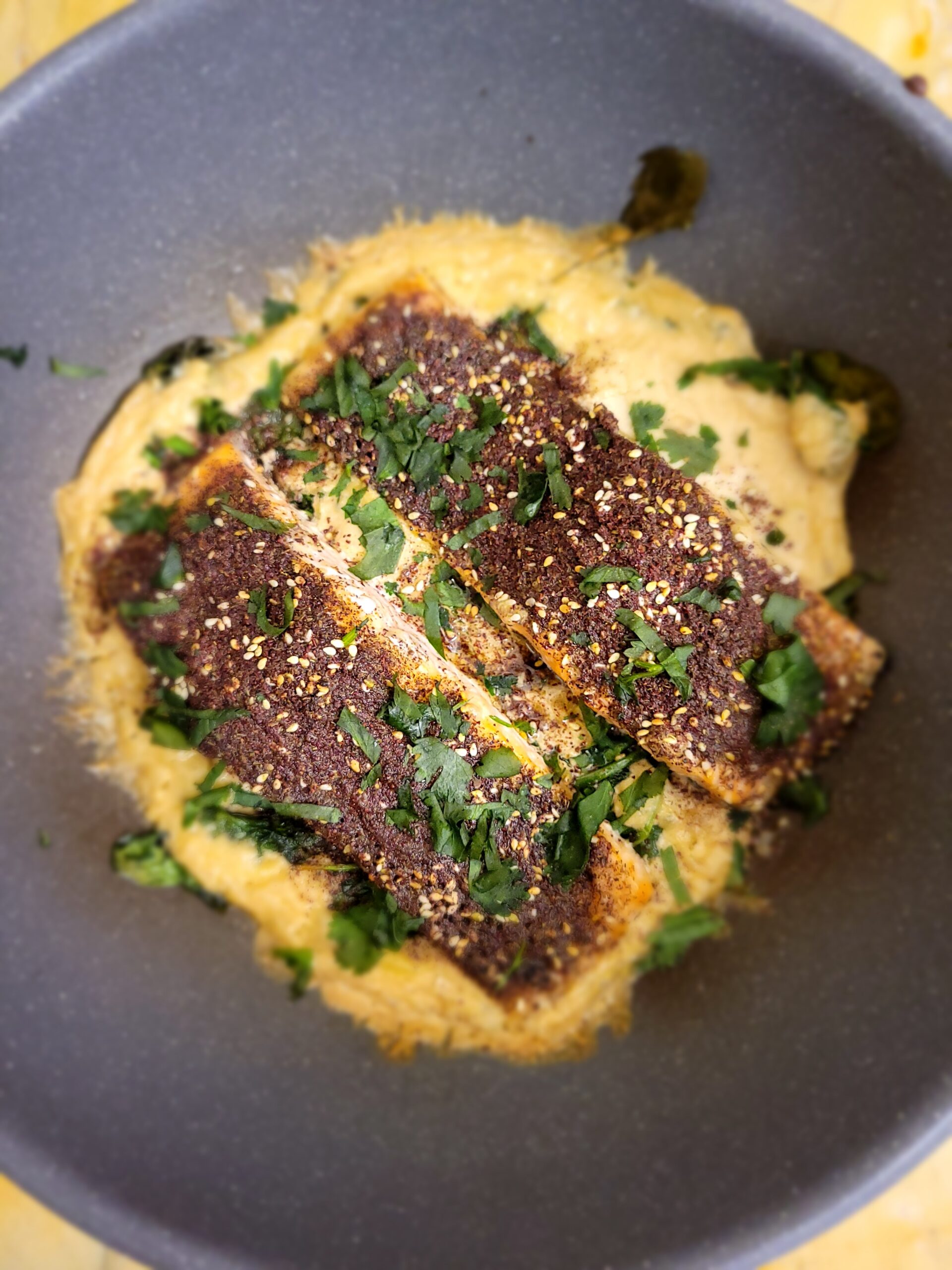 Saumon au zaatar et au tahini – Ottolenghi | Papilles à l'affût